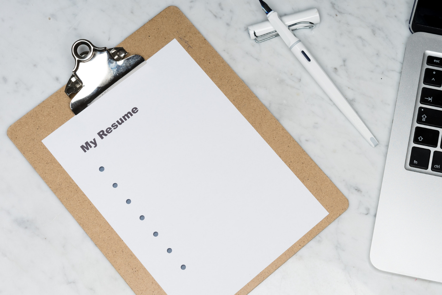 Five things to check before signing an employment contract - Graduates