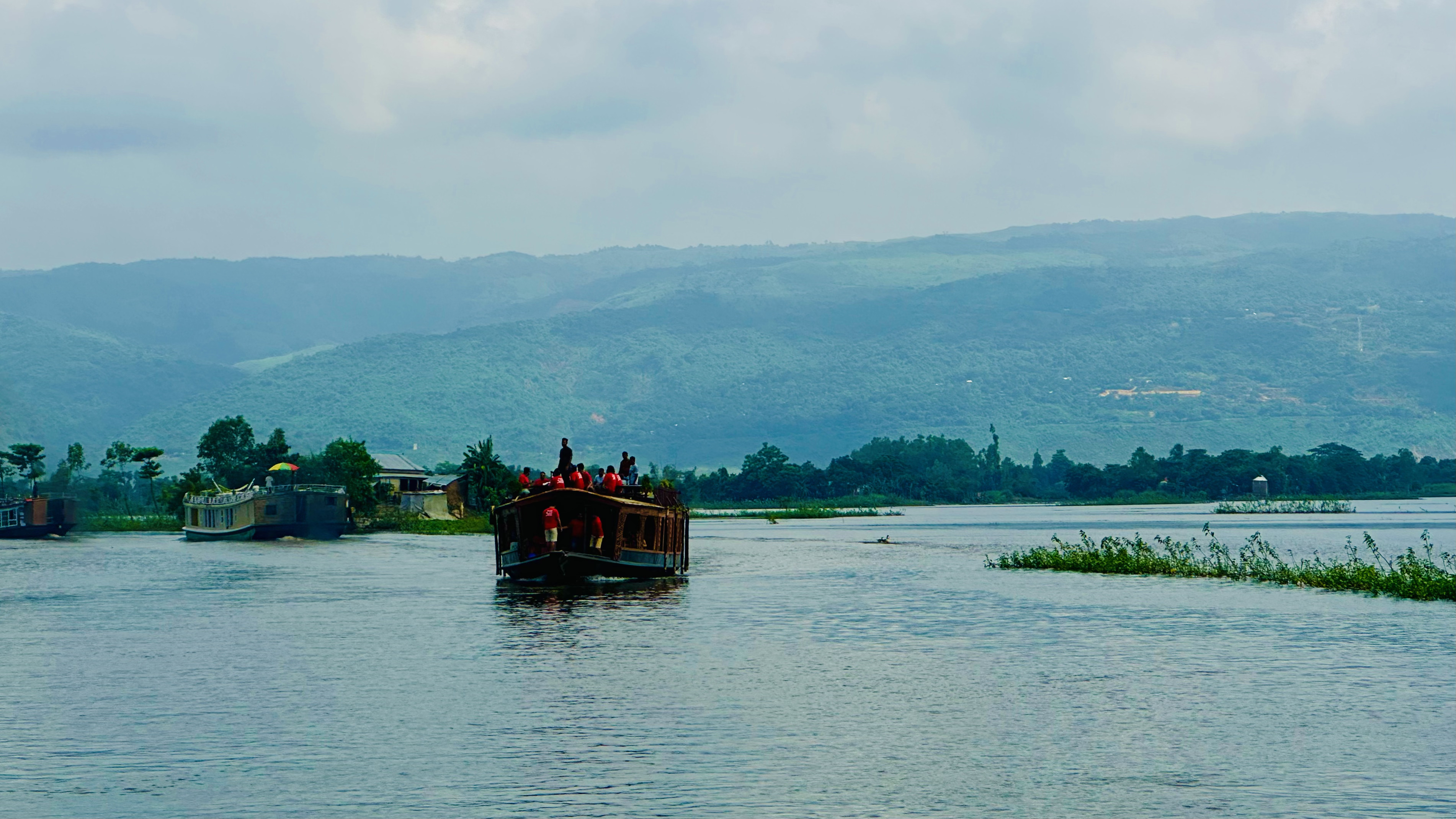 Tanguar Haor: Where sky meets water and dreams drift - Graduates